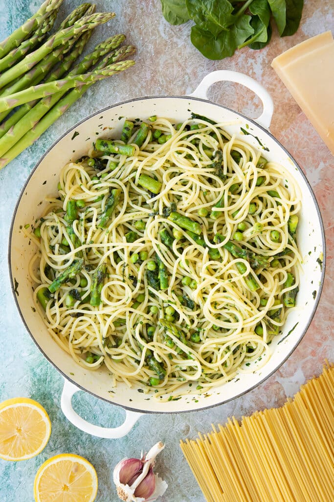Simple Summer Spaghetti with Garlic and Lemon